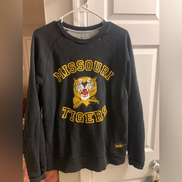 Nike | Sweaters | Nike Missouri Tigers Retrovintage Sweatshirt | Poshmark